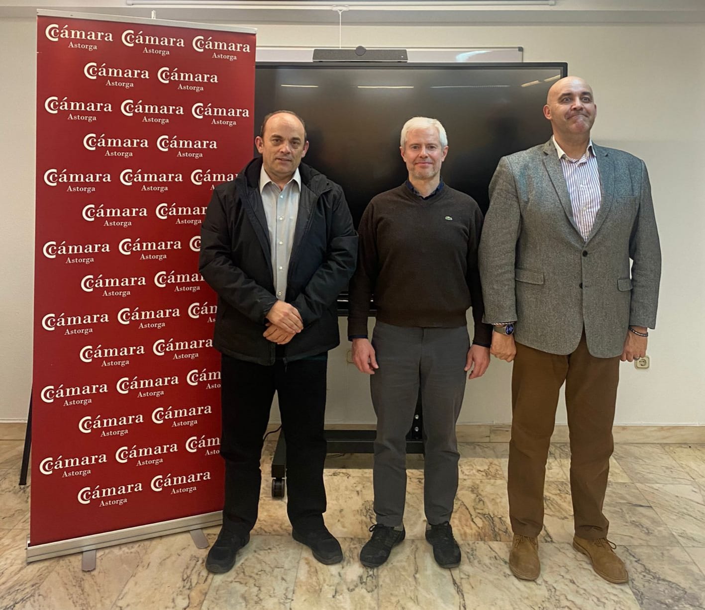 ALETIC y La Cámara de Comercio de Astorga se reúnen en Astorga con el ...